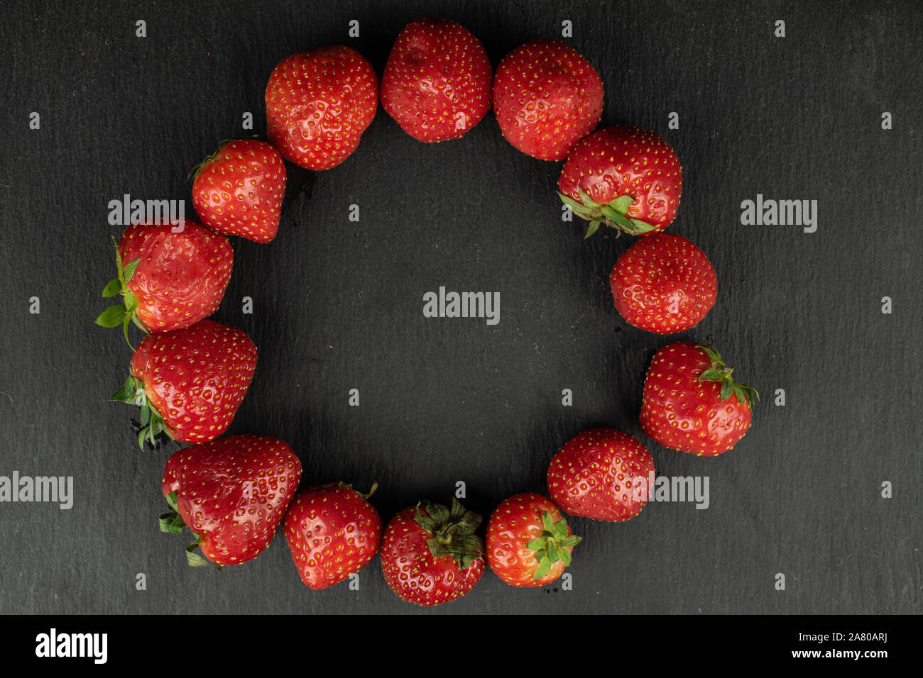 Strawberry in a circle hi-res stock photography and images - Alamy
