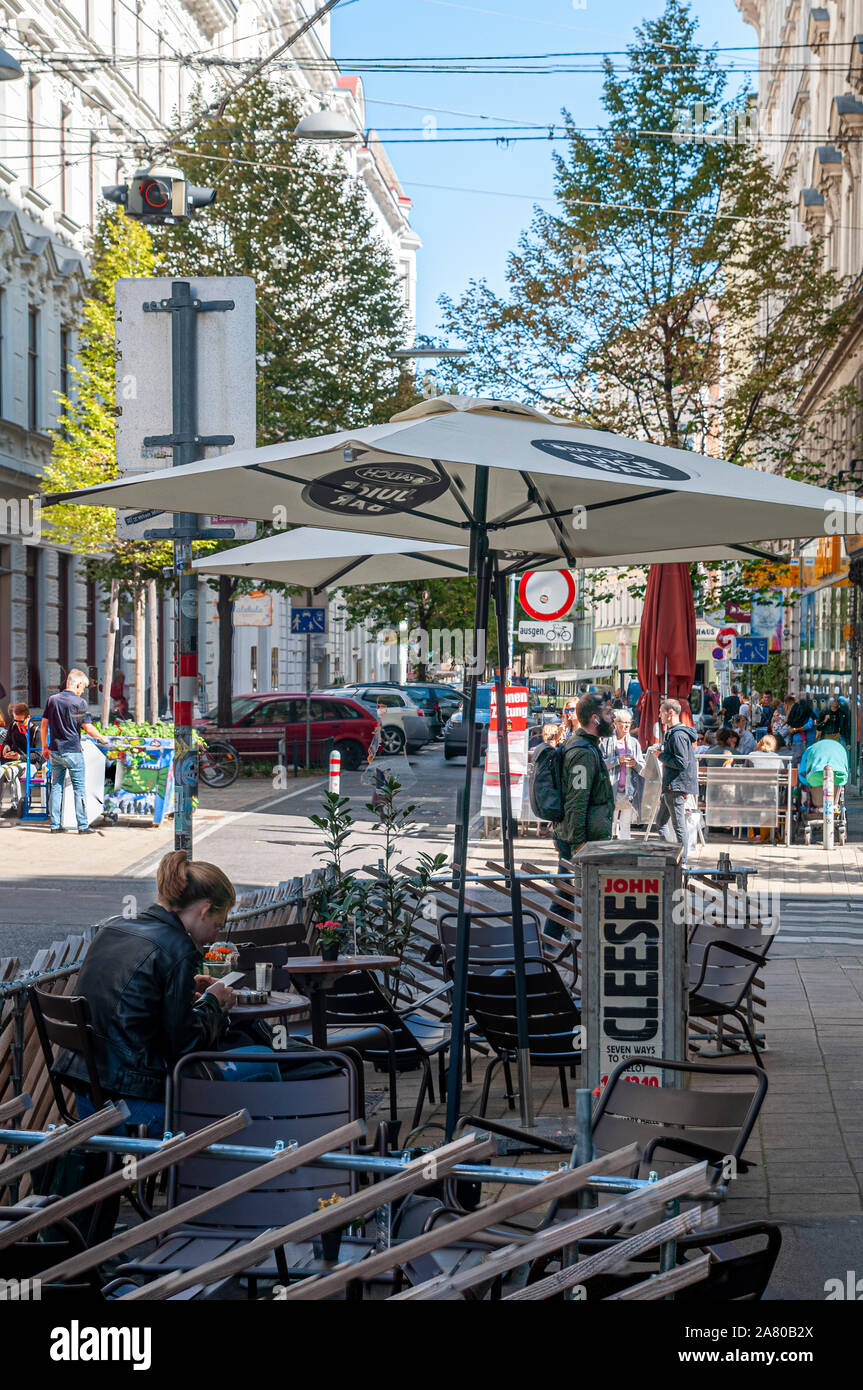 Neubaugasse hi-res stock photography and images - Alamy