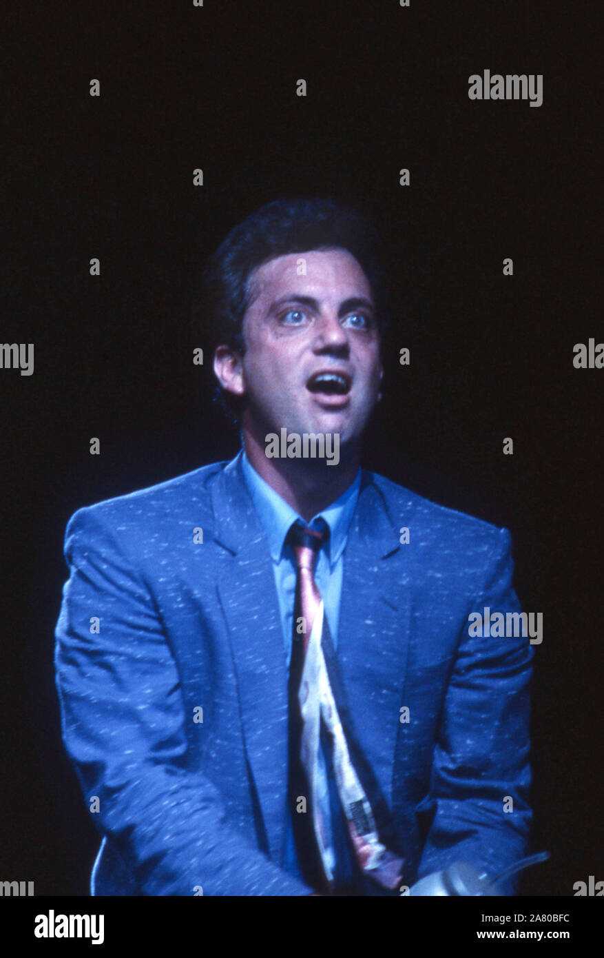 Billy joel performing hi-res stock photography and images - Alamy