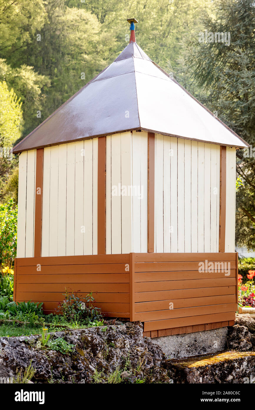 Garden tool storage hi-res stock photography and images - Alamy