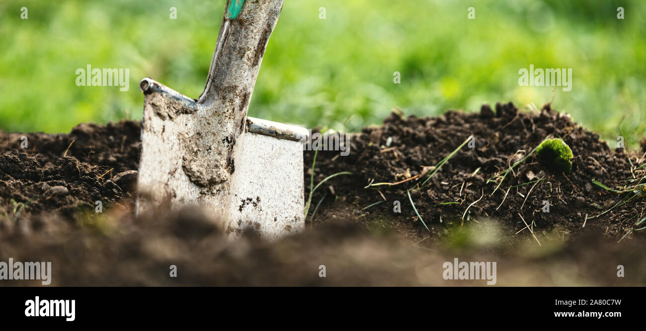 Garden spade shovel hi-res stock photography and images - Alamy