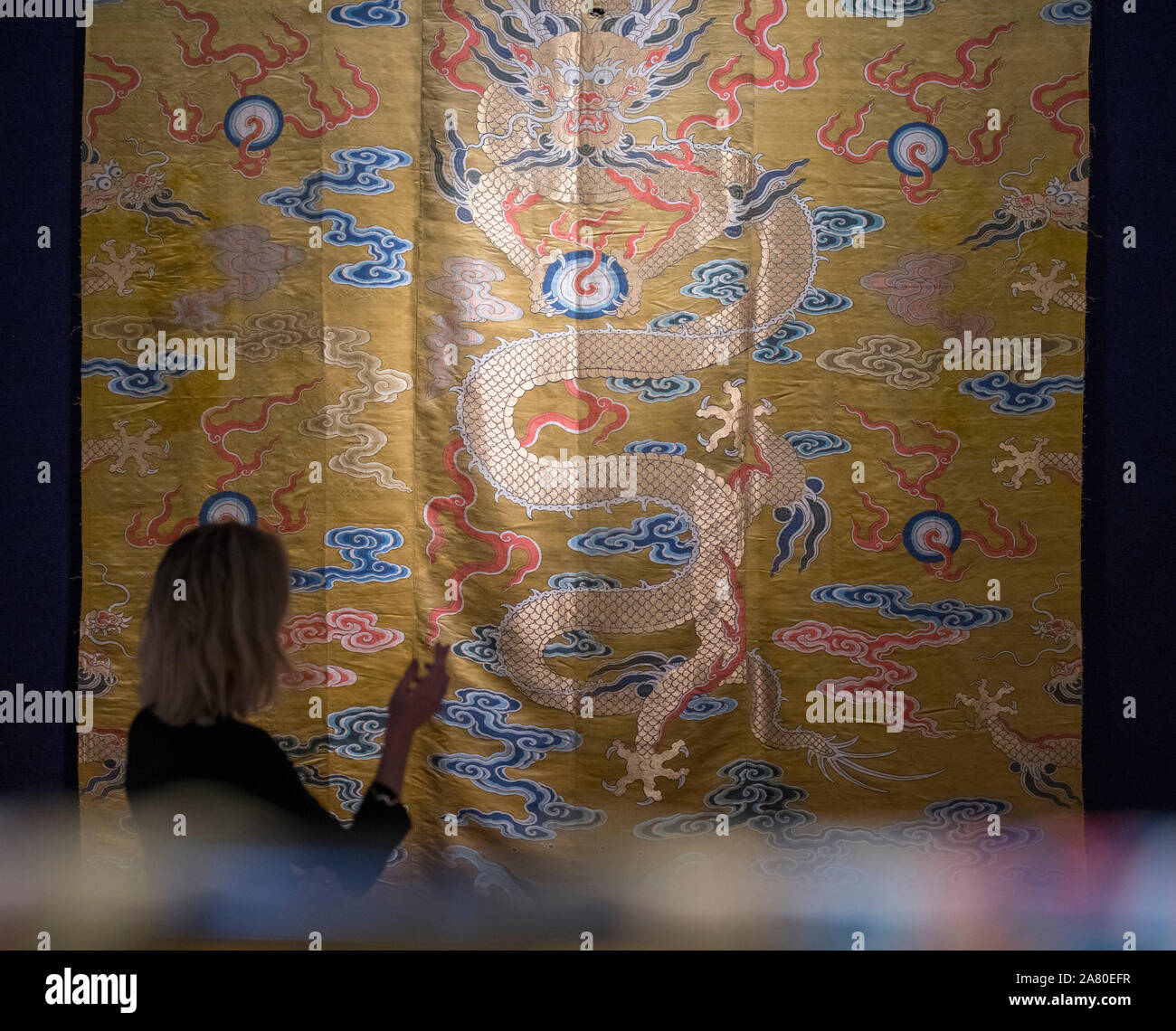 Gold ground paintings hi-res stock photography and images - Alamy