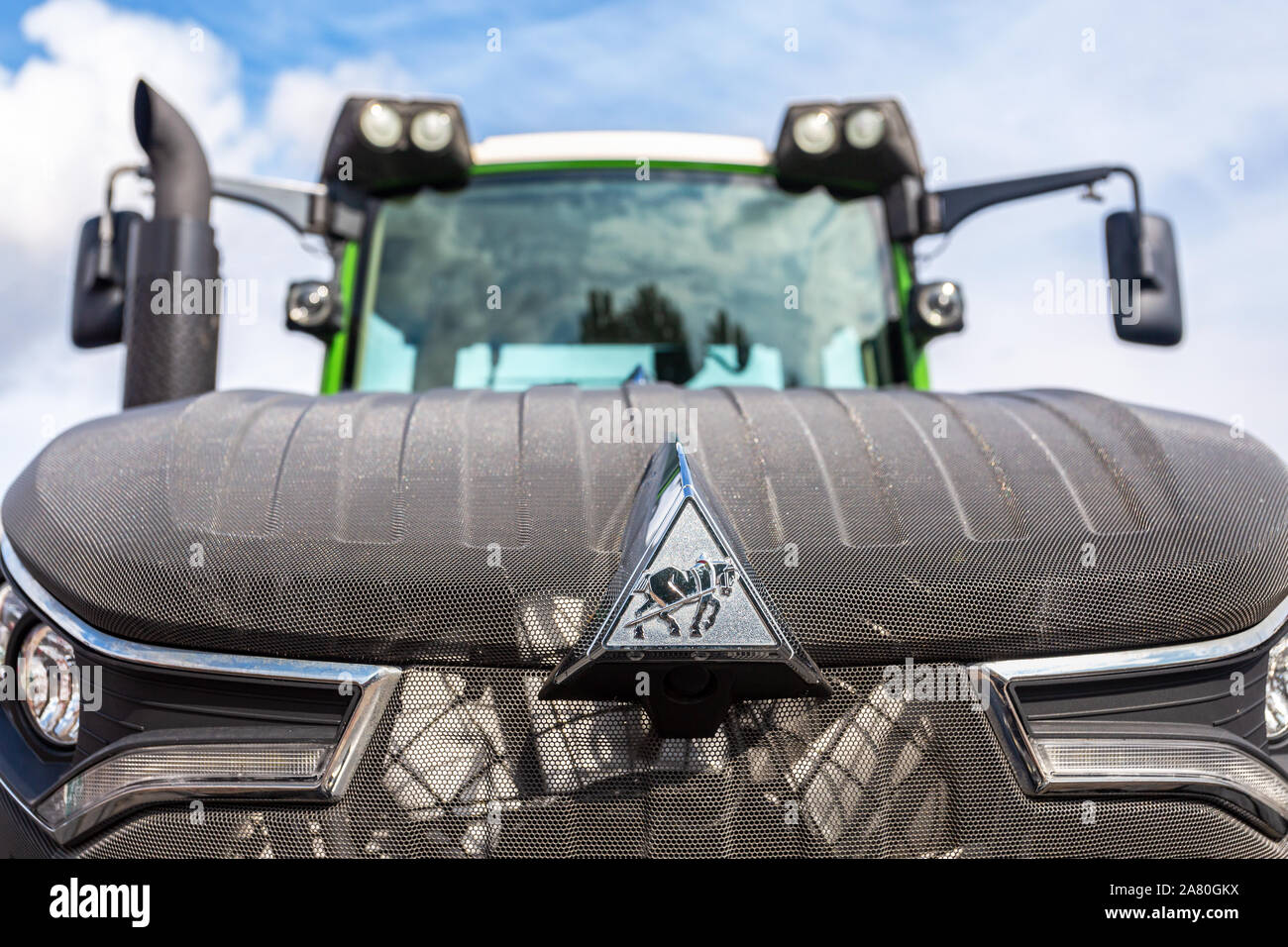 Fendt logo hi-res stock photography and images - Alamy