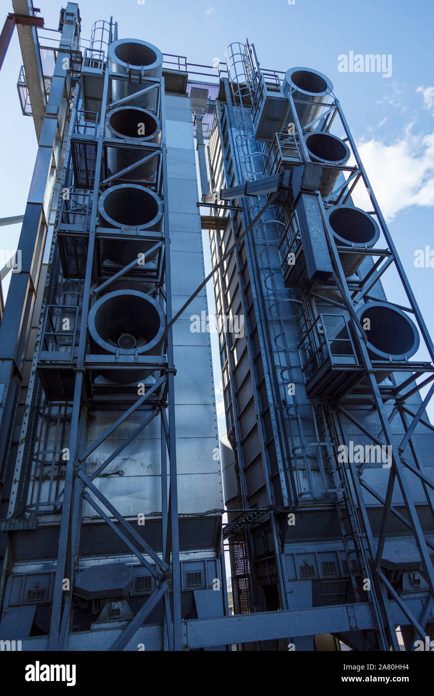 Industrial grain cereal drying machine with huge circular air vents ...