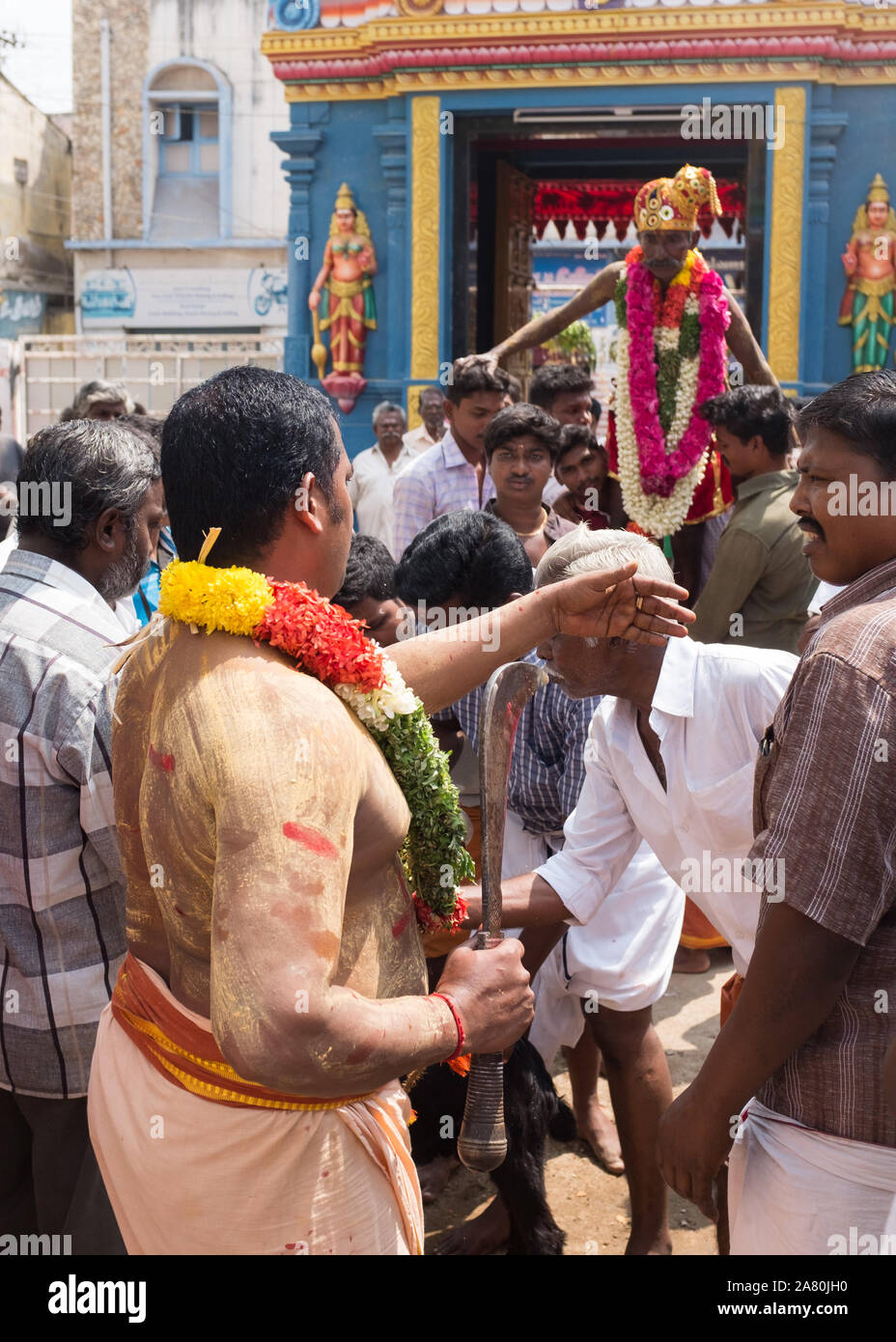Puthur kulumai amman kutti kudi tiruvizha festival hi-res stock ...