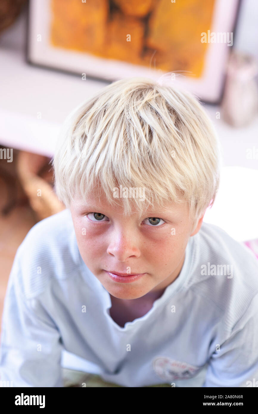 Child looking into camera hi-res stock photography and images - Alamy