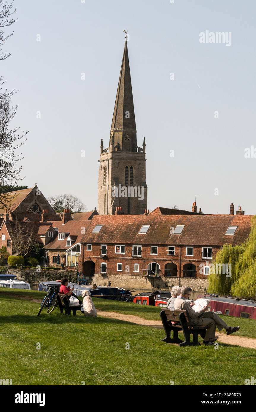 Abingdon skyline hi-res stock photography and images - Alamy