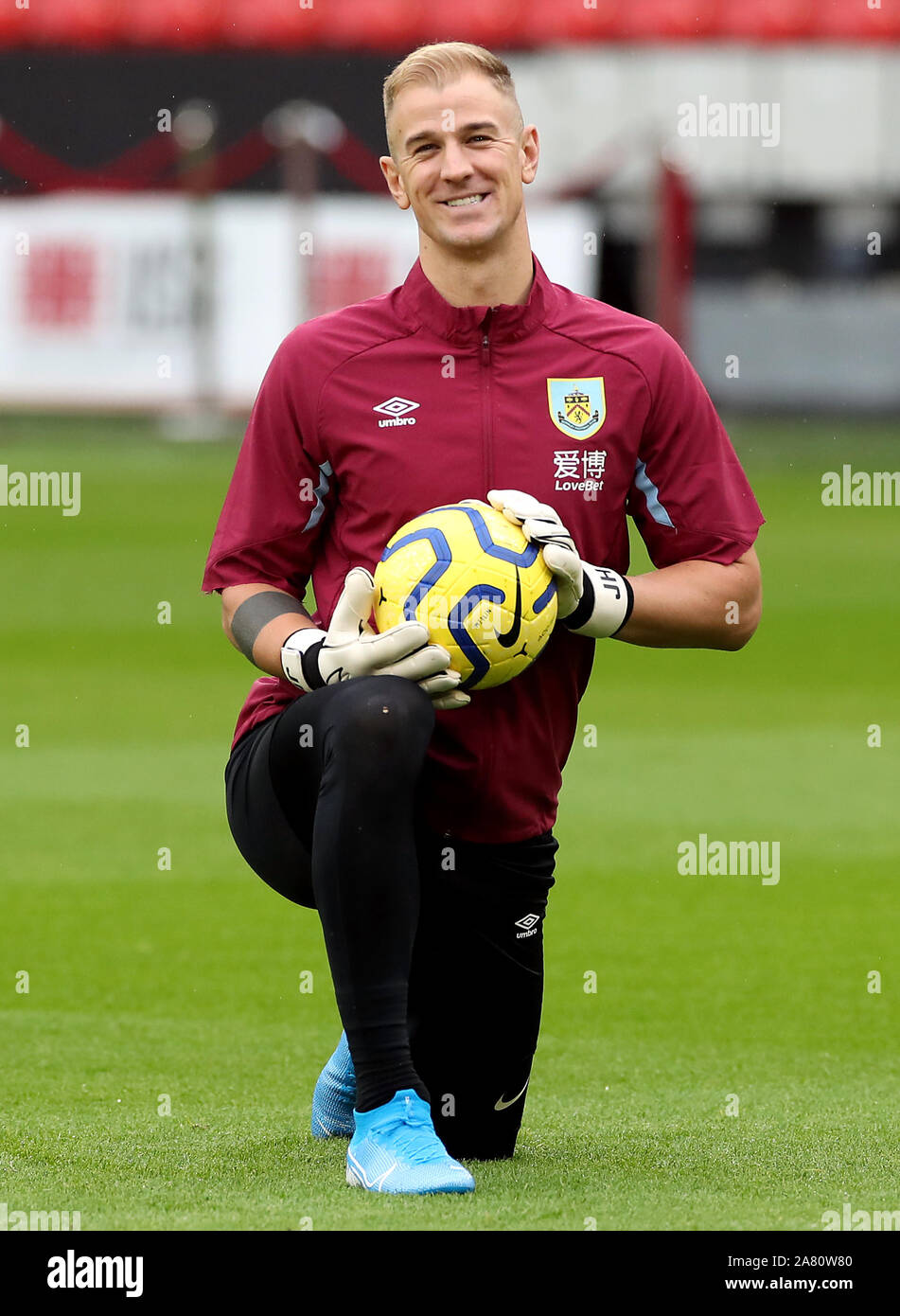 Burnley goalkeeper Joe Hart Stock Photo - Alamy