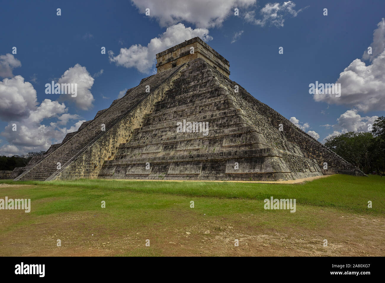 Pyramid of Chichen Itza Filtered by Vegetation #6 Stock Photo - Alamy