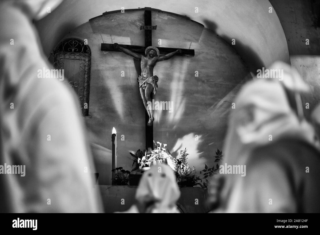 The knockers of Minori, hooded sinners who, while singing, tell the ...