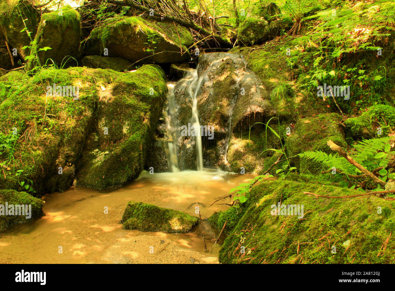 Desktop waterfall hi-res stock photography and images - Alamy