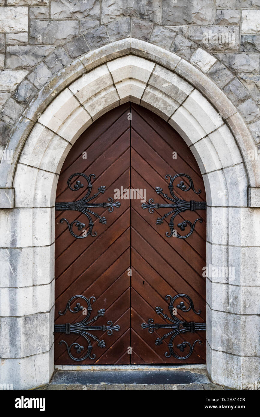 Open archway outside hi-res stock photography and images - Alamy