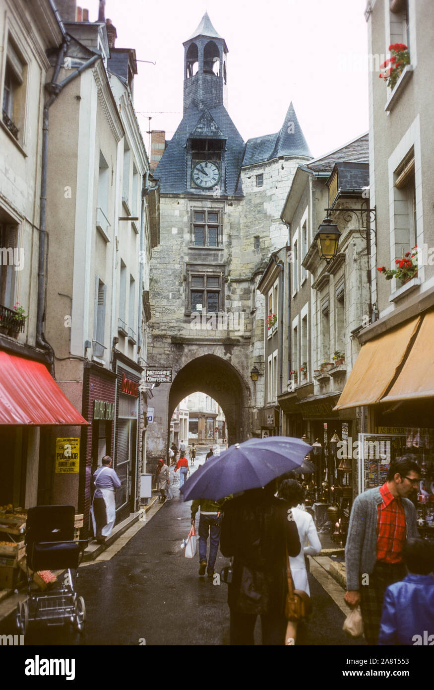 French street shops hi-res stock photography and images - Alamy