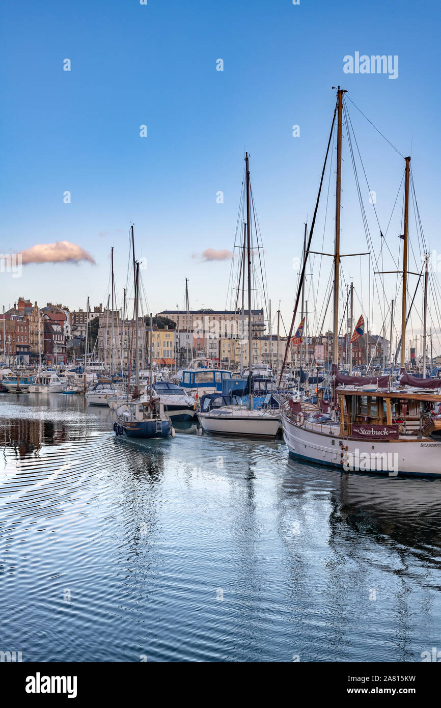 Ramsgate harbour hi-res stock photography and images - Alamy