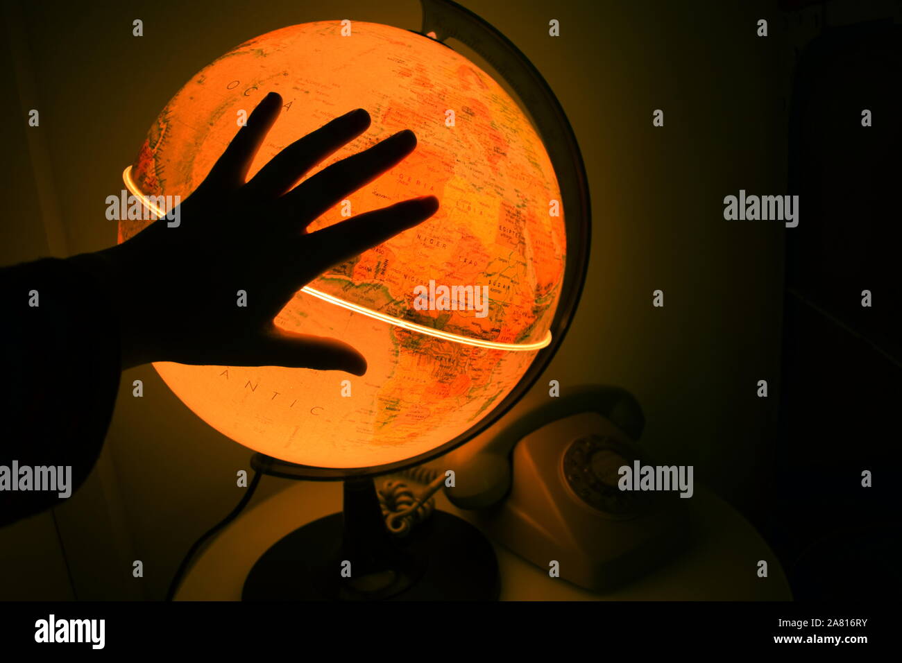 Map of the world lit up hi-res stock photography and images - Alamy