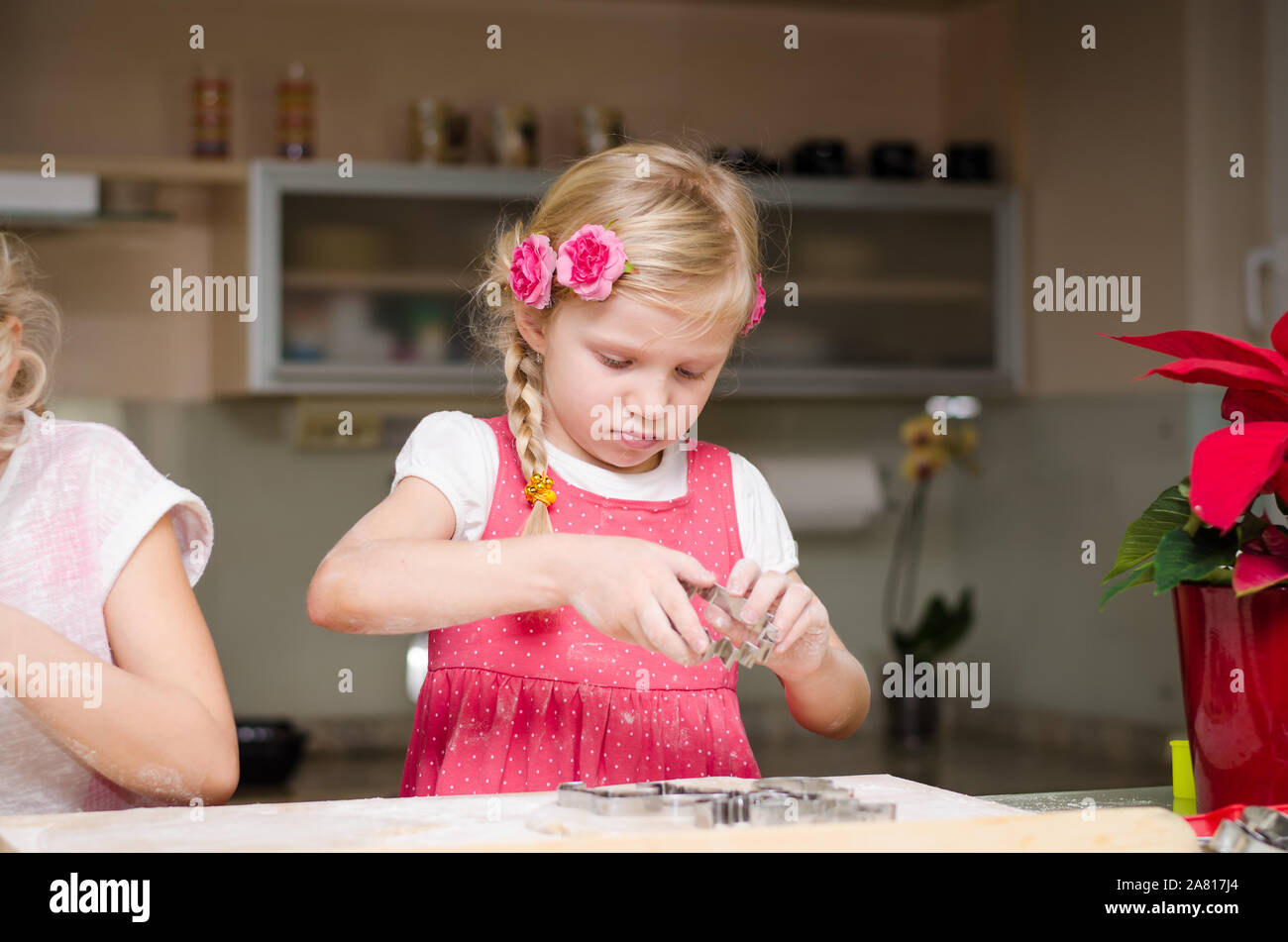 Helping cook hi-res stock photography and images - Alamy