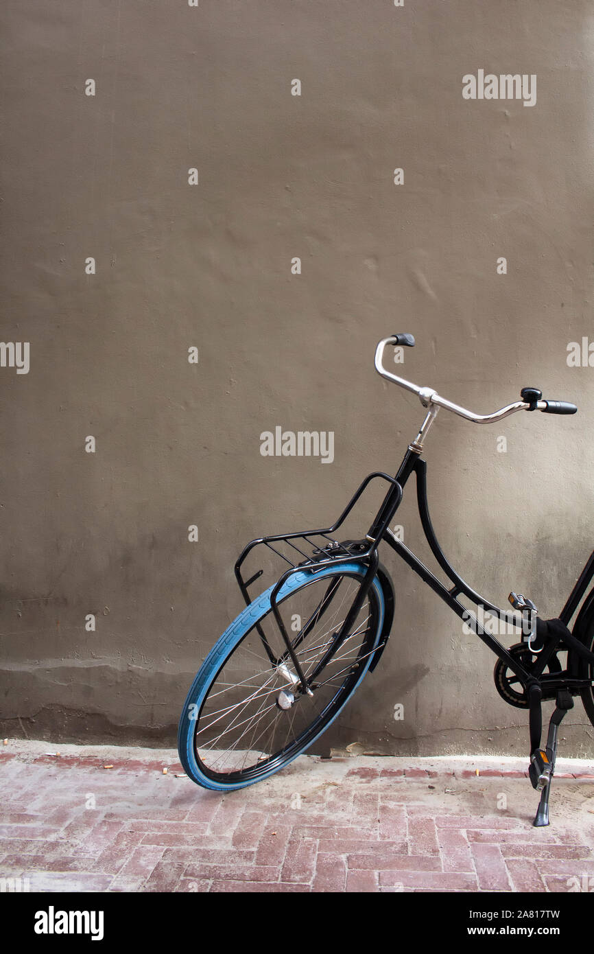 Beige cycle hi-res stock photography and images - Alamy