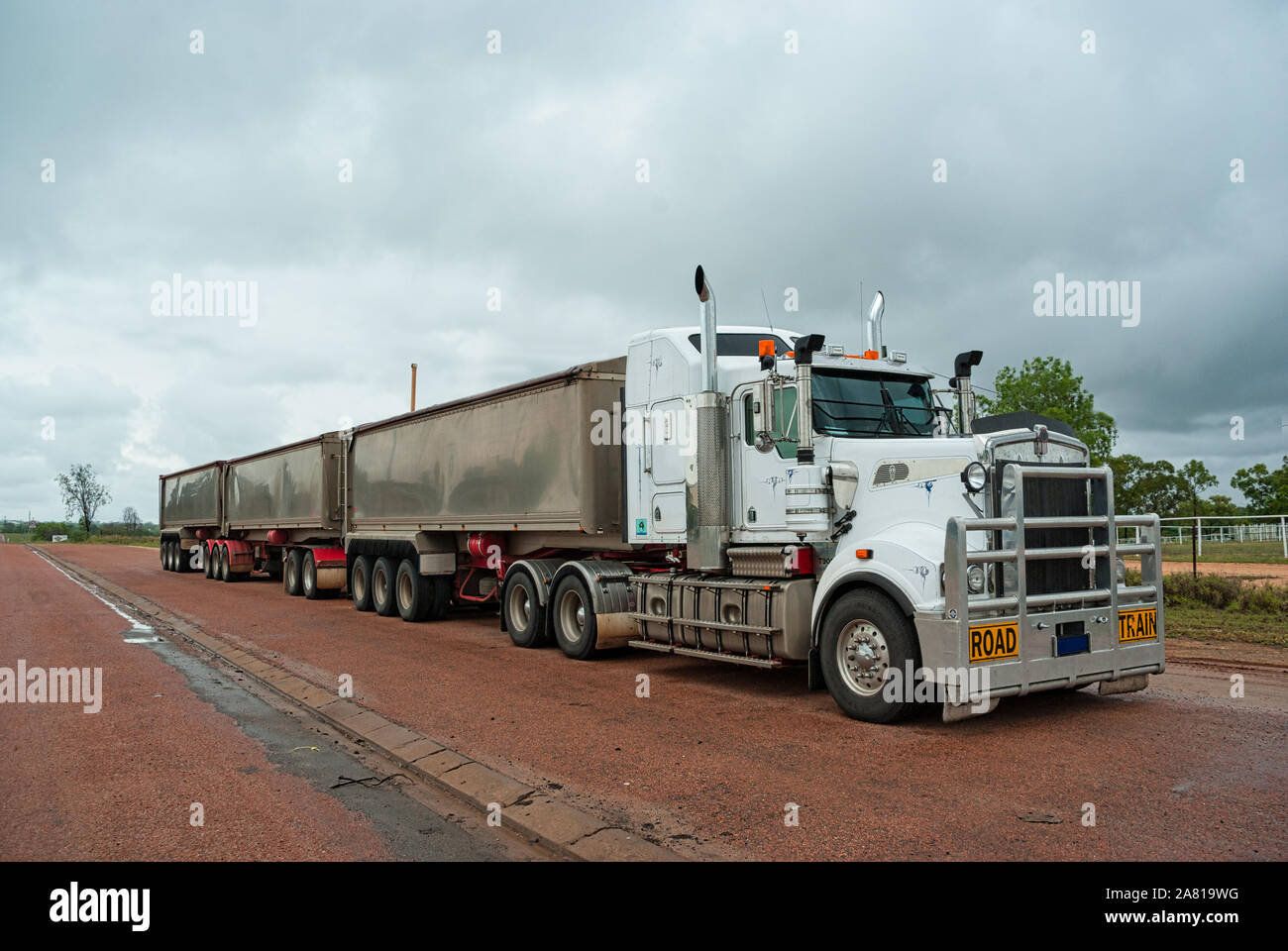 Long haul truck australia hi-res stock photography and images - Alamy