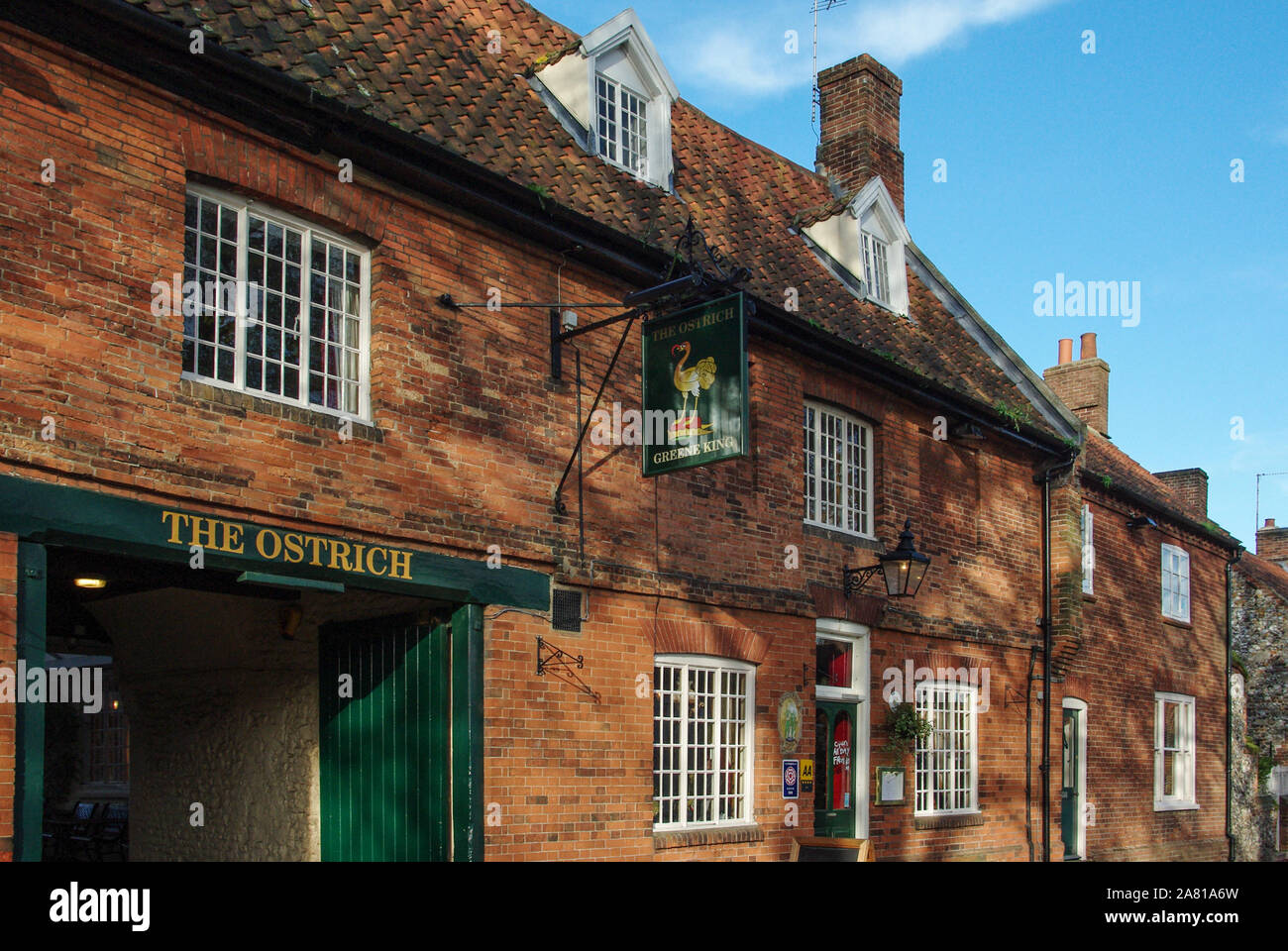 16th century pub hi-res stock photography and images - Alamy