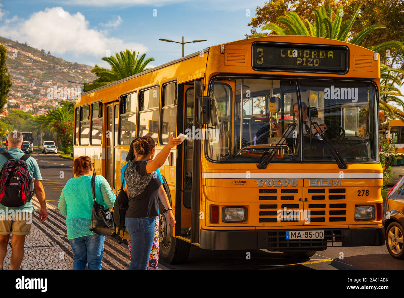 Walking school bus stop hi-res stock photography and images - Alamy