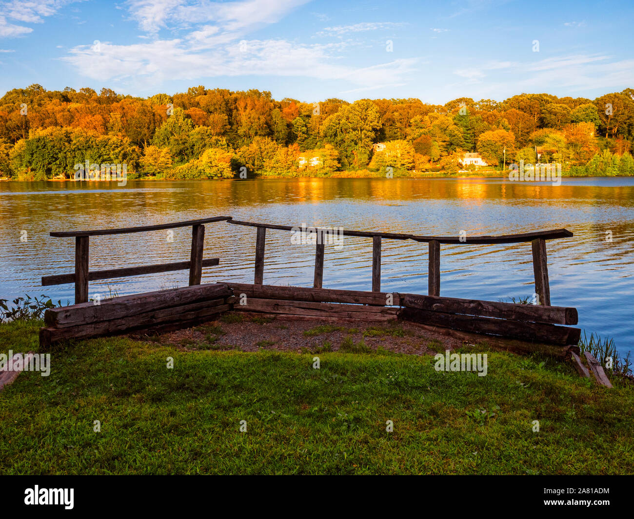 Gorton pond hi-res stock photography and images - Alamy