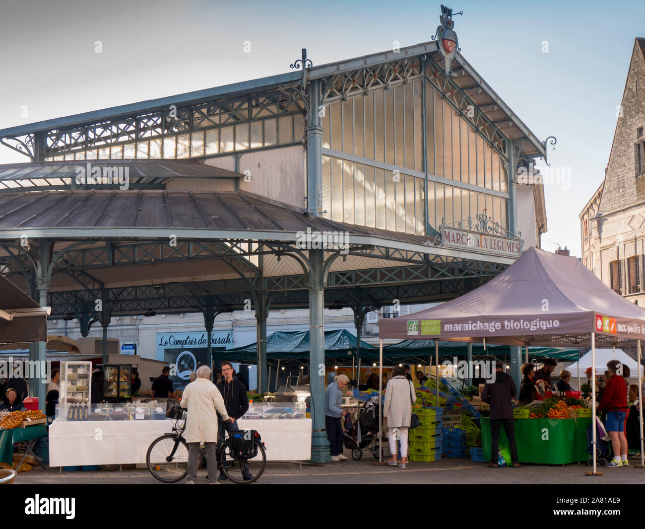 Europe, France, Chartres, Vegetable market, Marche aux legumes Stock ...