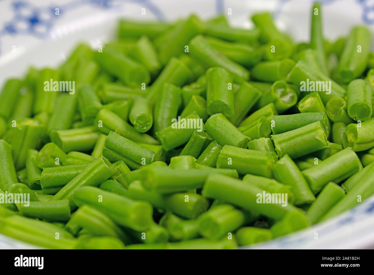 Green beans, sliced on a plate Stock Photo - Alamy