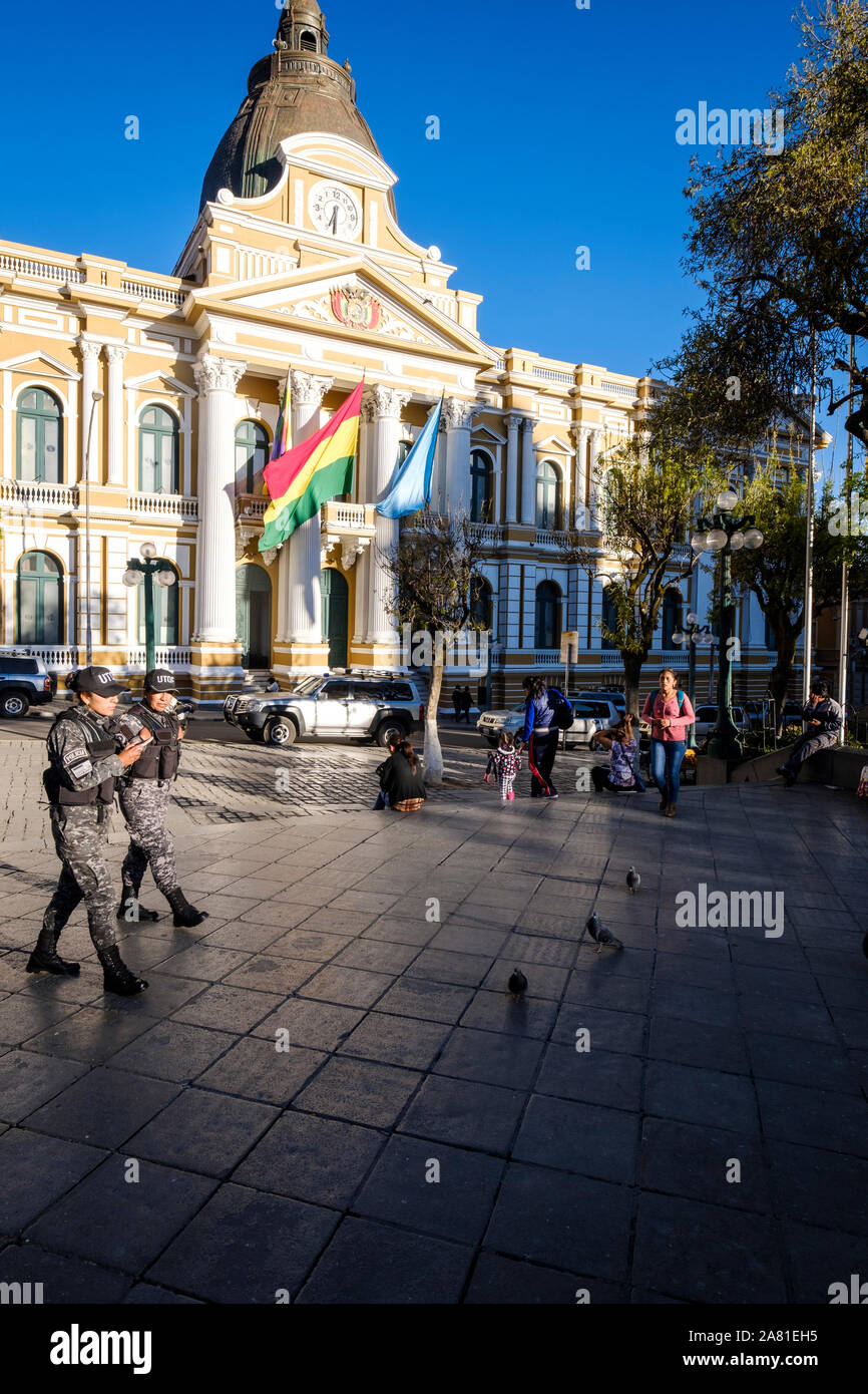 Policia bolivia hi-res stock photography and images - Alamy