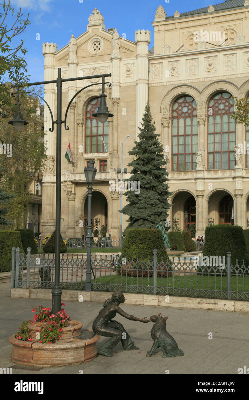 Hungary, Budapest, Vigad— concert hall Stock Photo - Alamy