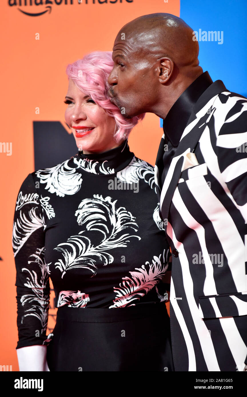 Rebecca king crews and terry crews hi-res stock photography and images ...