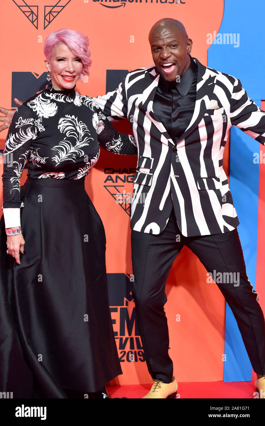 Rebecca king crews and terry crews hi-res stock photography and images ...