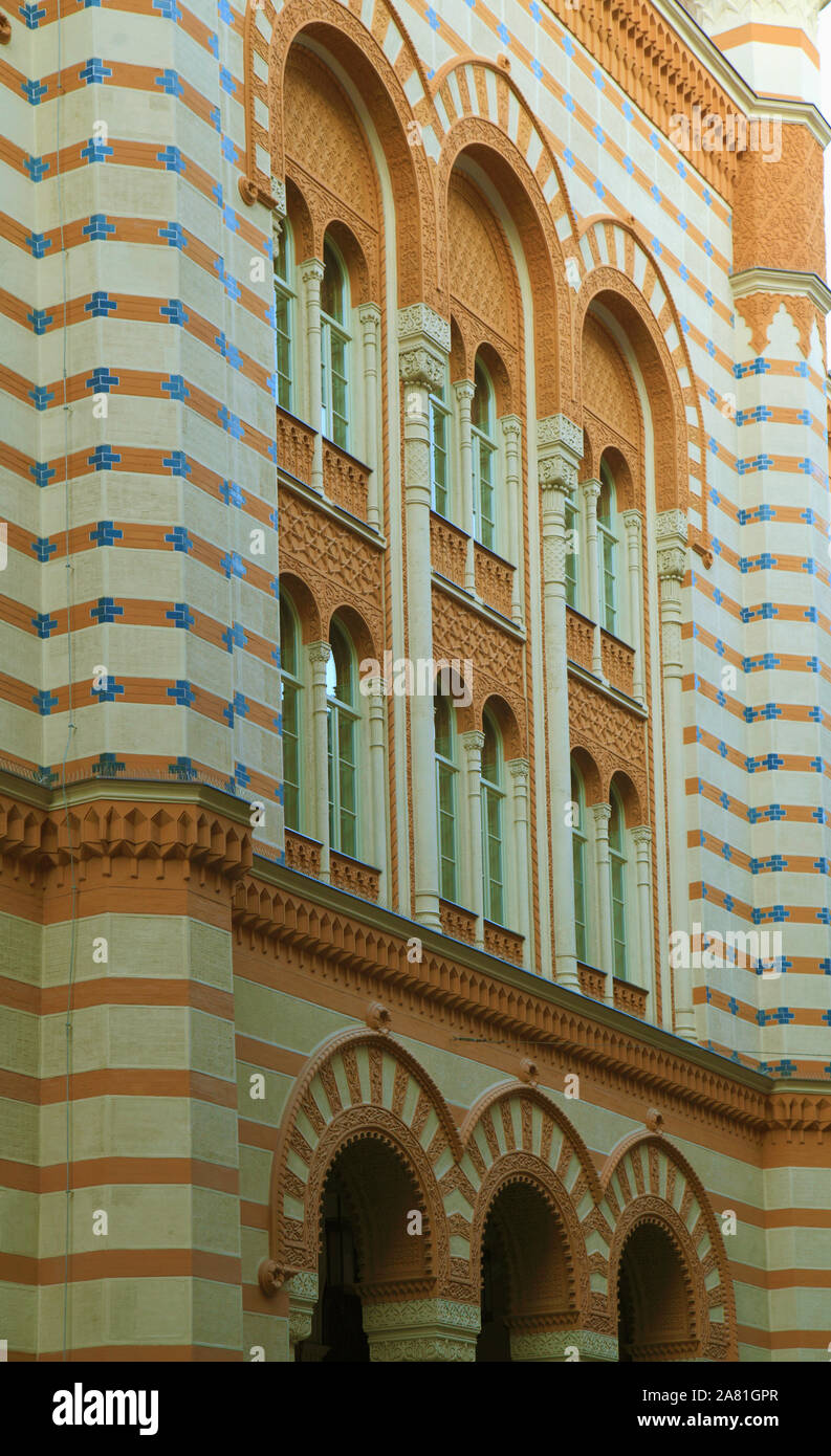 Rumbach synagogue hi-res stock photography and images - Alamy