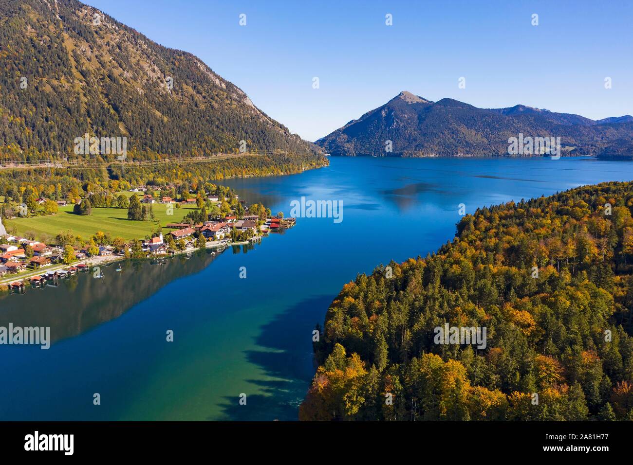 Walchensee village and lake walchensee hi-res stock photography and ...