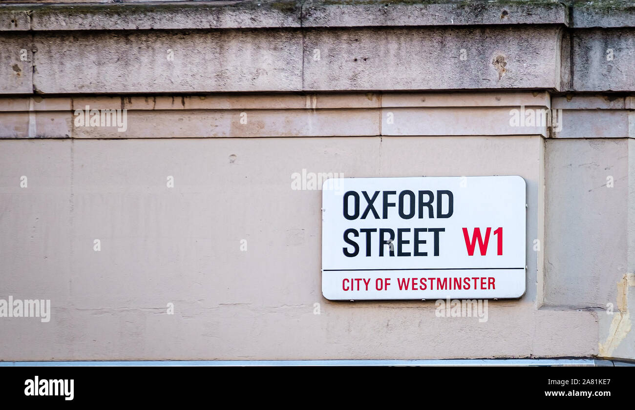 Sign w1 street wall westminster hi-res stock photography and images - Alamy