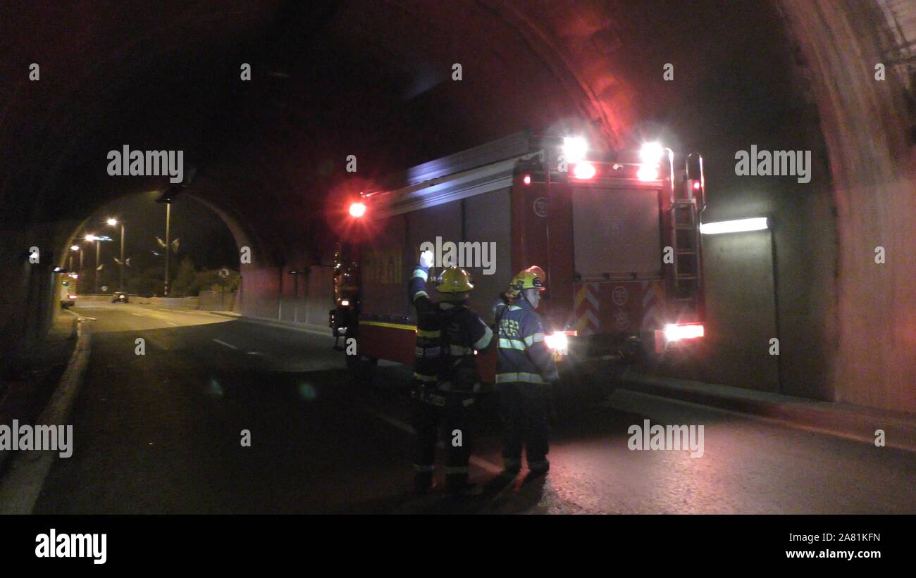 Man enters work station hi-res stock photography and images - Alamy