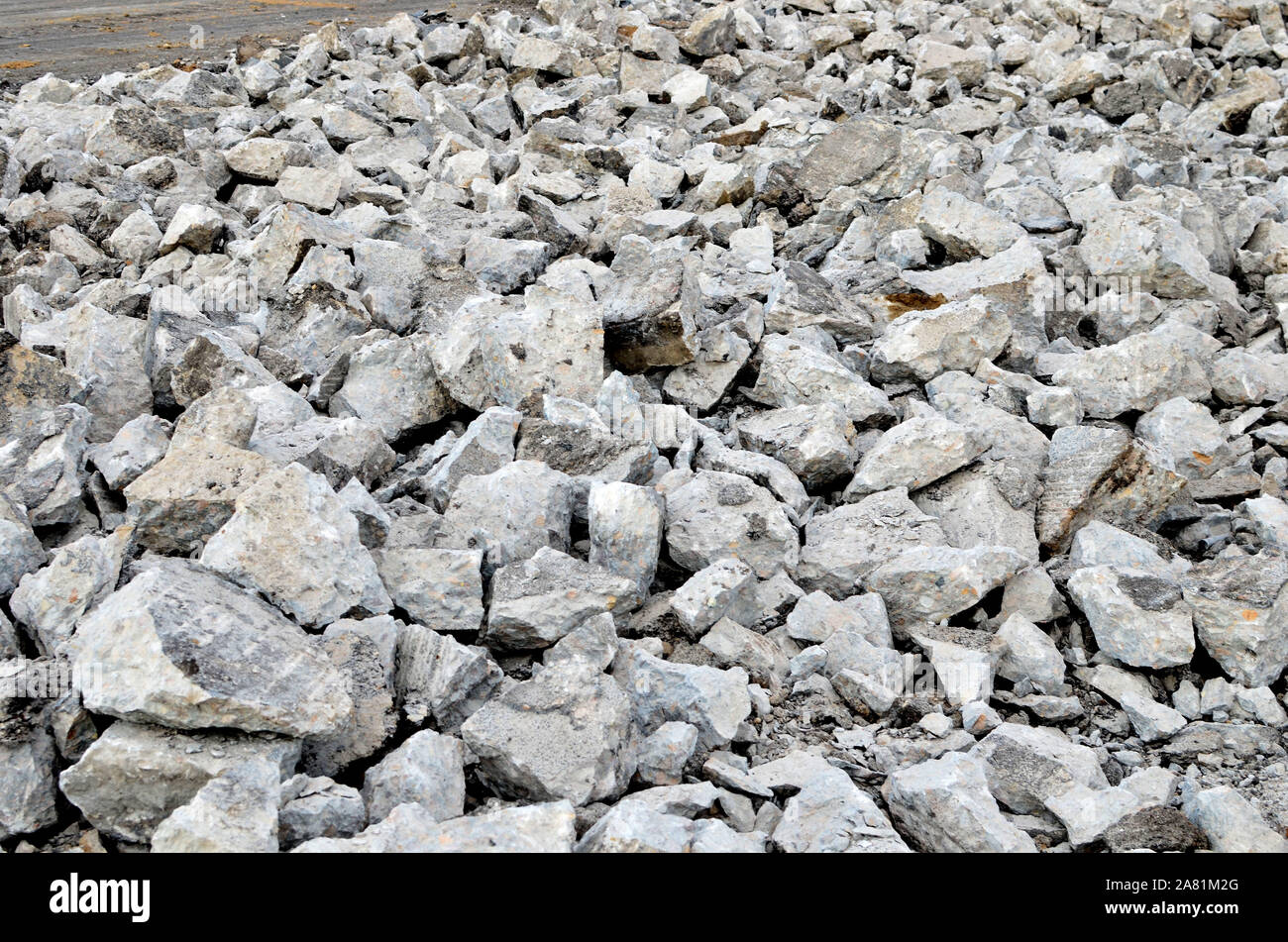 Blocks and concrete rubble from demolition hi-res stock photography and ...