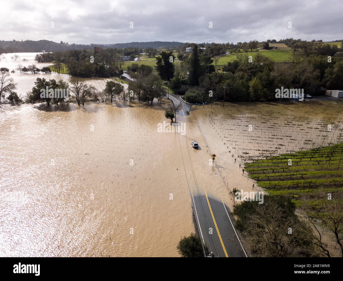 River blocked hi-res stock photography and images - Alamy