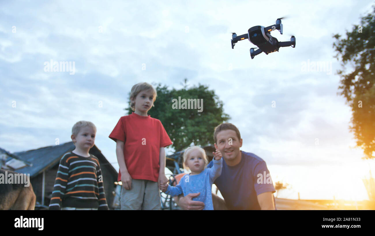 Mother and child with robot hi-res stock photography and images - Alamy