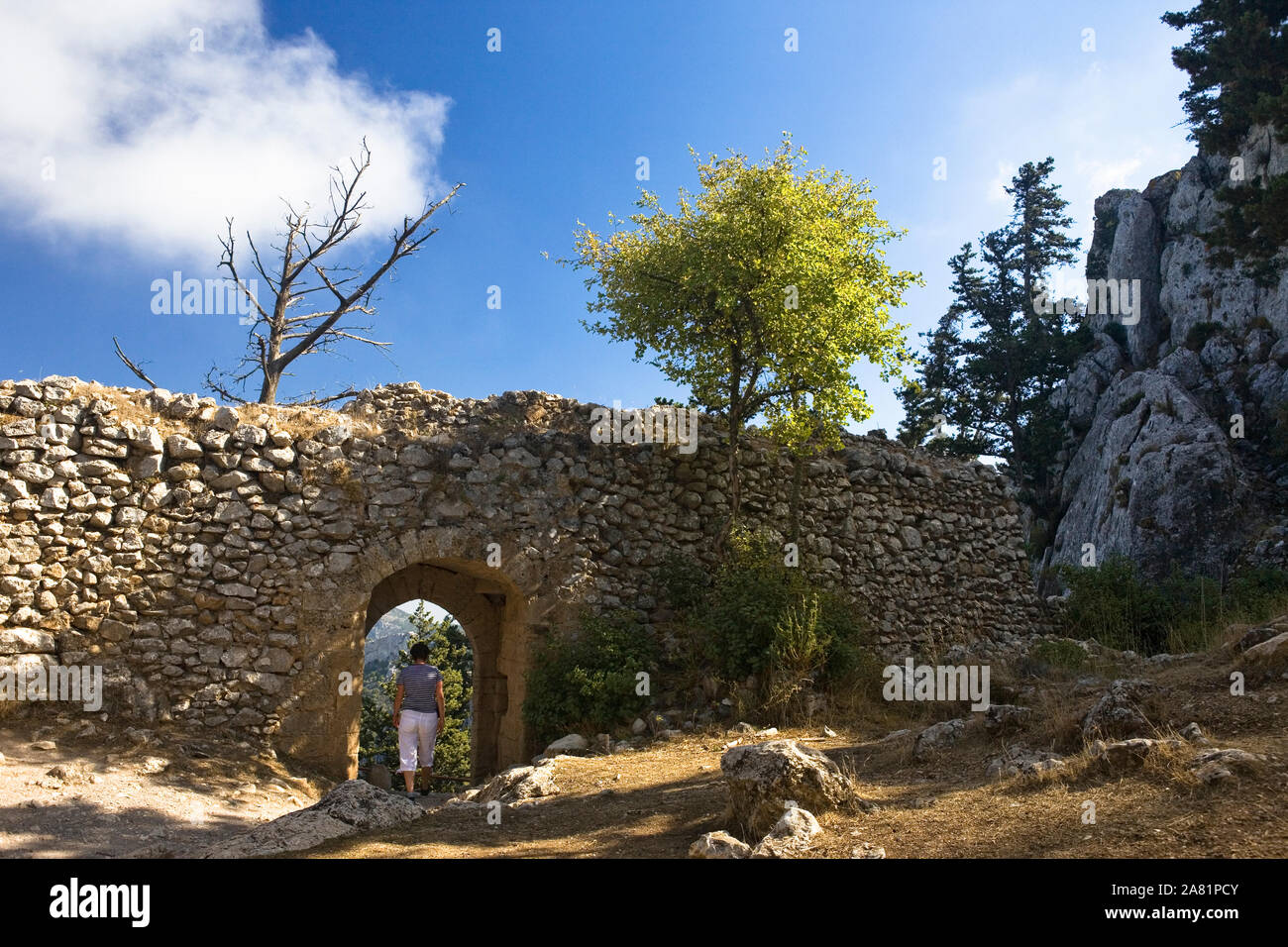 The postern gate leading into the Upper Ward, Saint Hilarion Castle ...