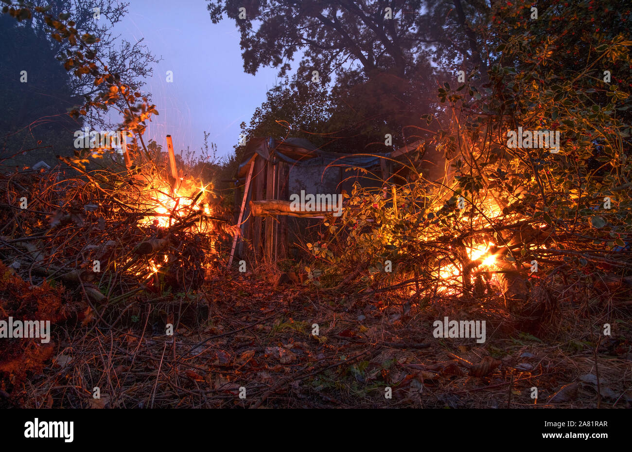 Fire flames glowing ashes on hi-res stock photography and images - Alamy