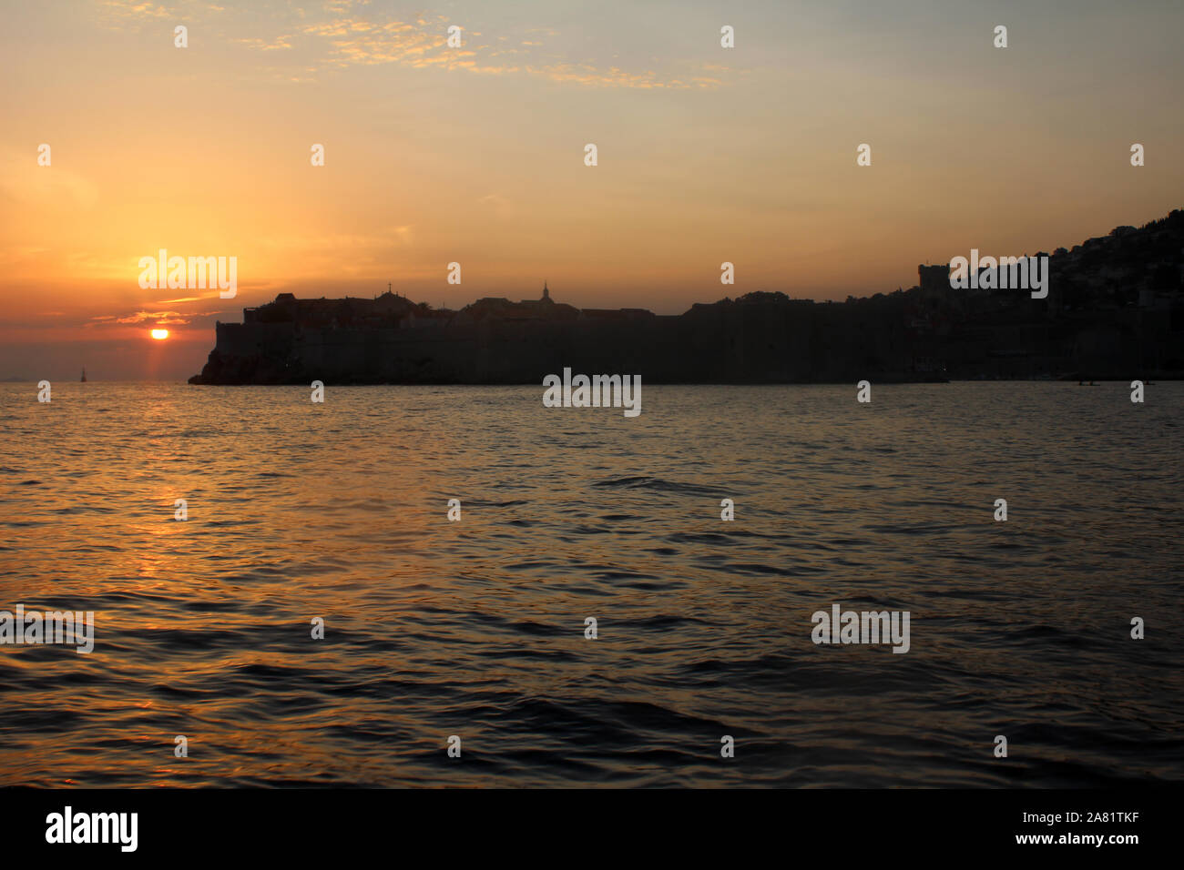 Dubrovnik sunset panorama hi-res stock photography and images - Alamy