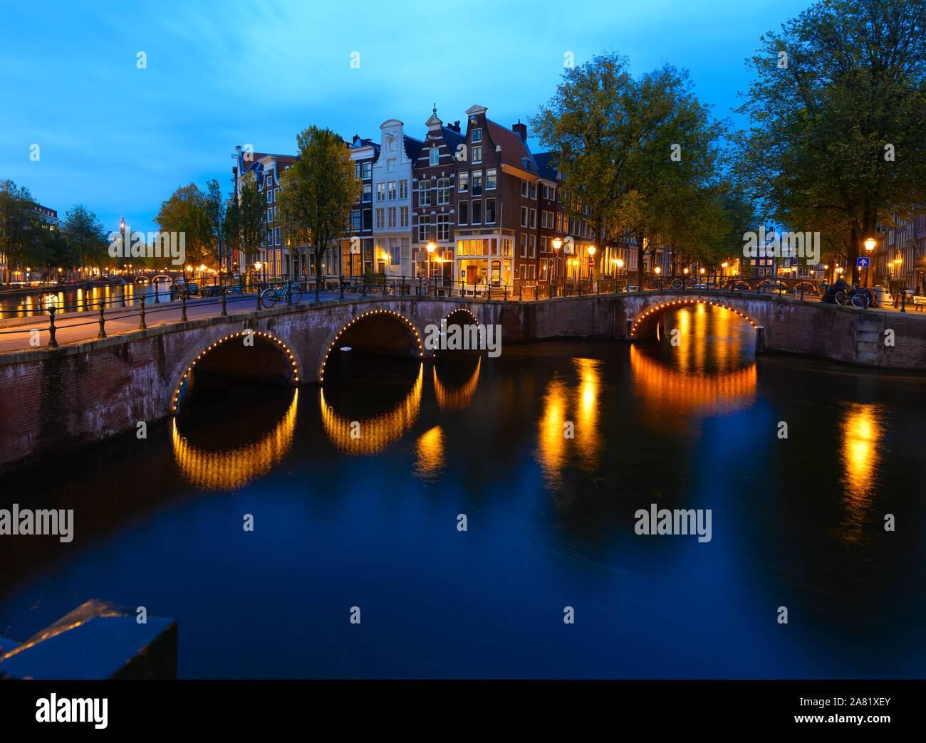 Old canals hi-res stock photography and images - Alamy