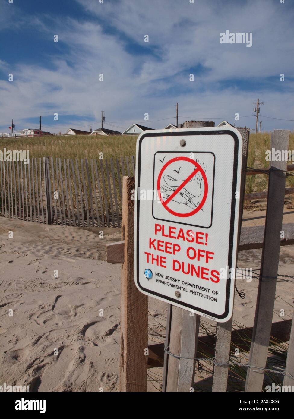 Soft sand warning sign hi-res stock photography and images - Alamy