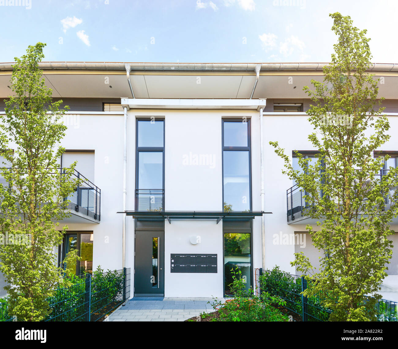 Residential building india hi-res stock photography and images - Alamy