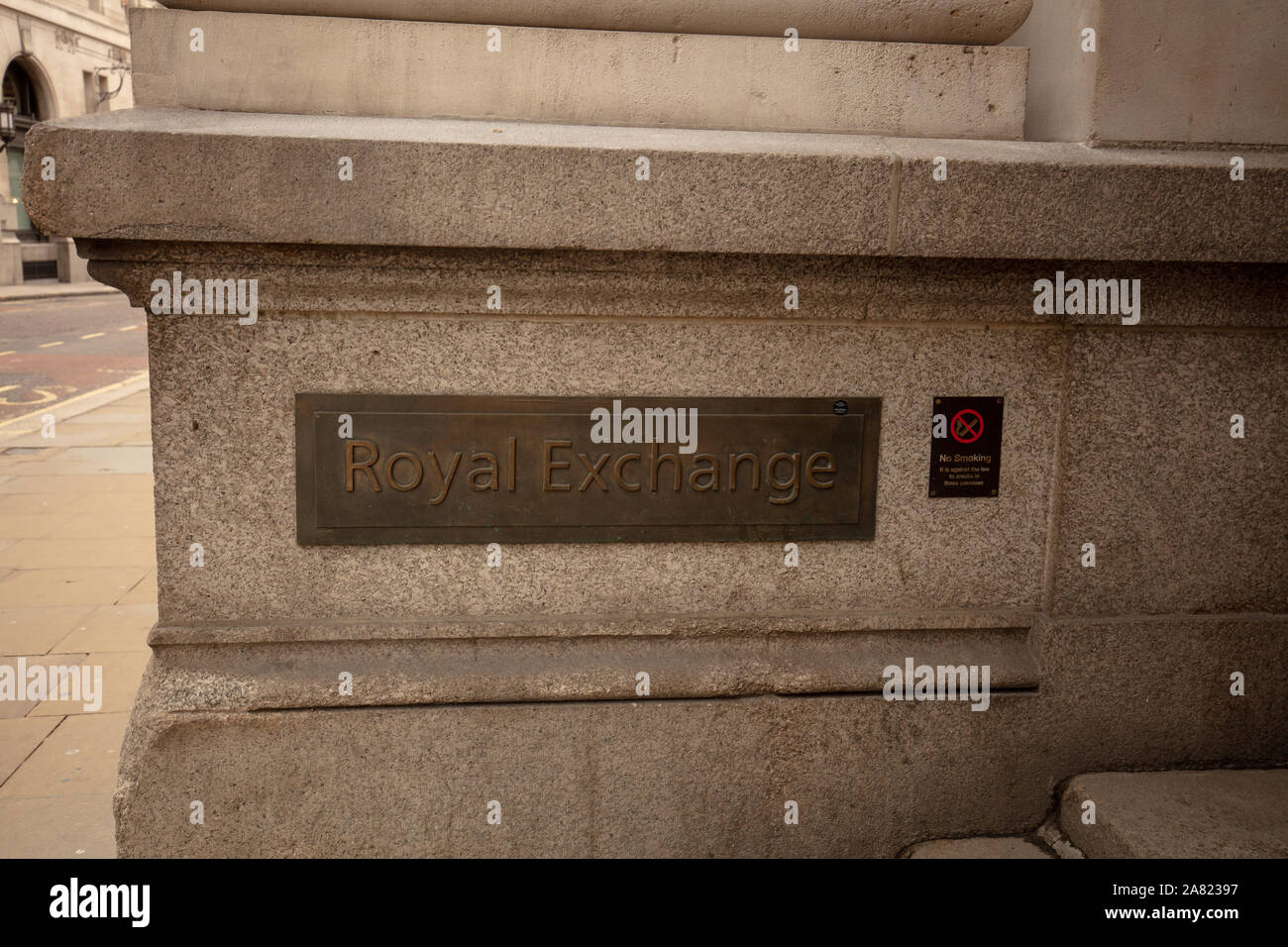 Royal exchange logo hi-res stock photography and images - Alamy