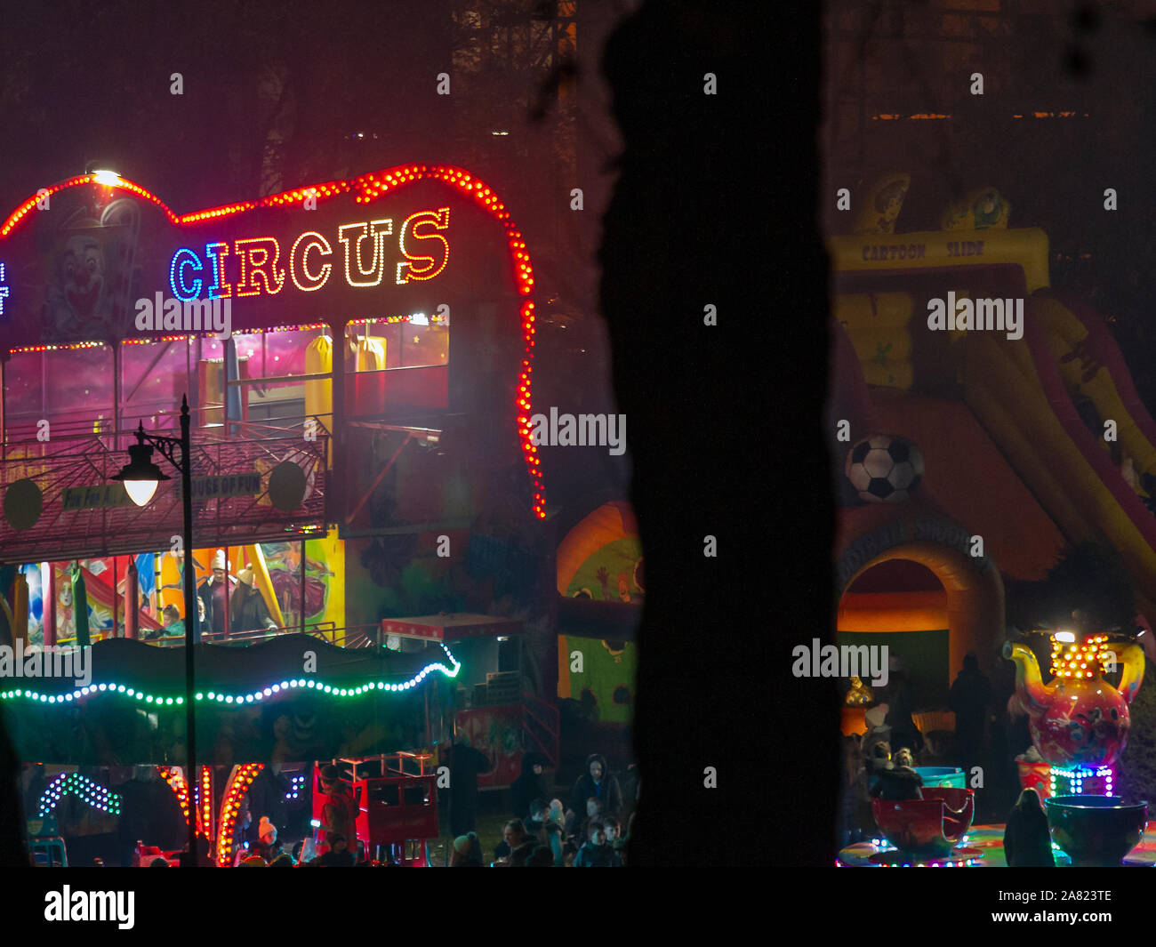 Clydebank, Scotland, UK. 5th Nov 2019. A small funfair provided extra ...