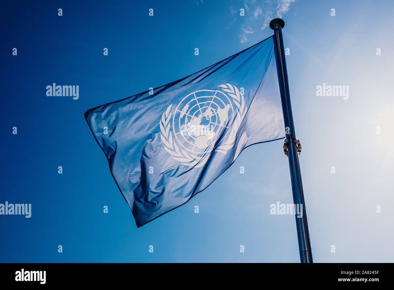 Un logo and flag hi-res stock photography and images - Alamy