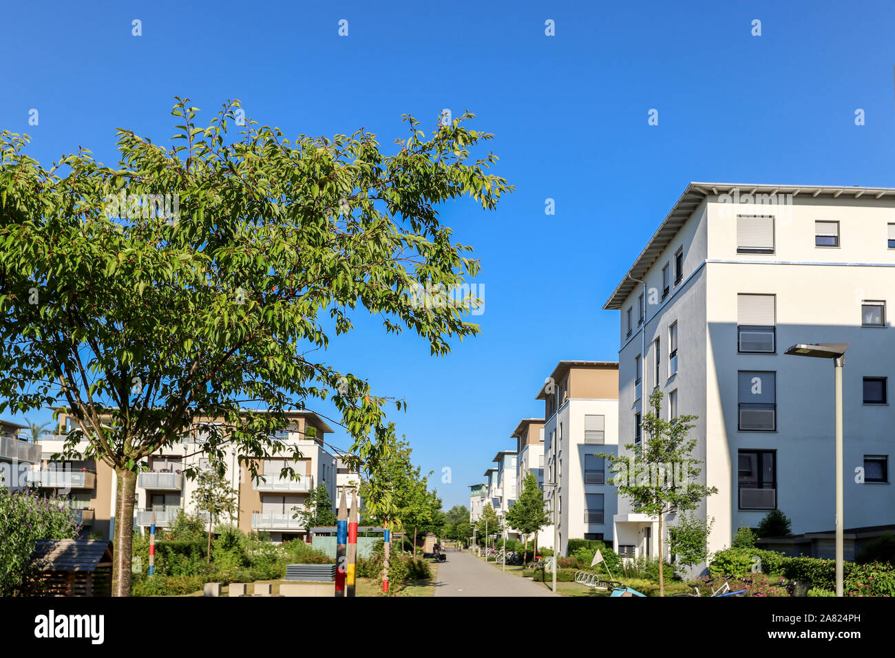 Residential area with apartment buildings in the city Stock Photo - Alamy