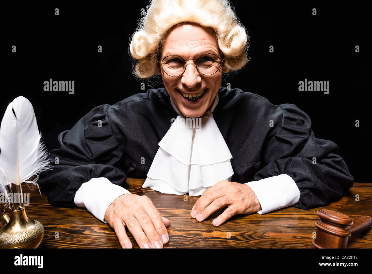 Judge gavel and wig hi-res stock photography and images - Alamy