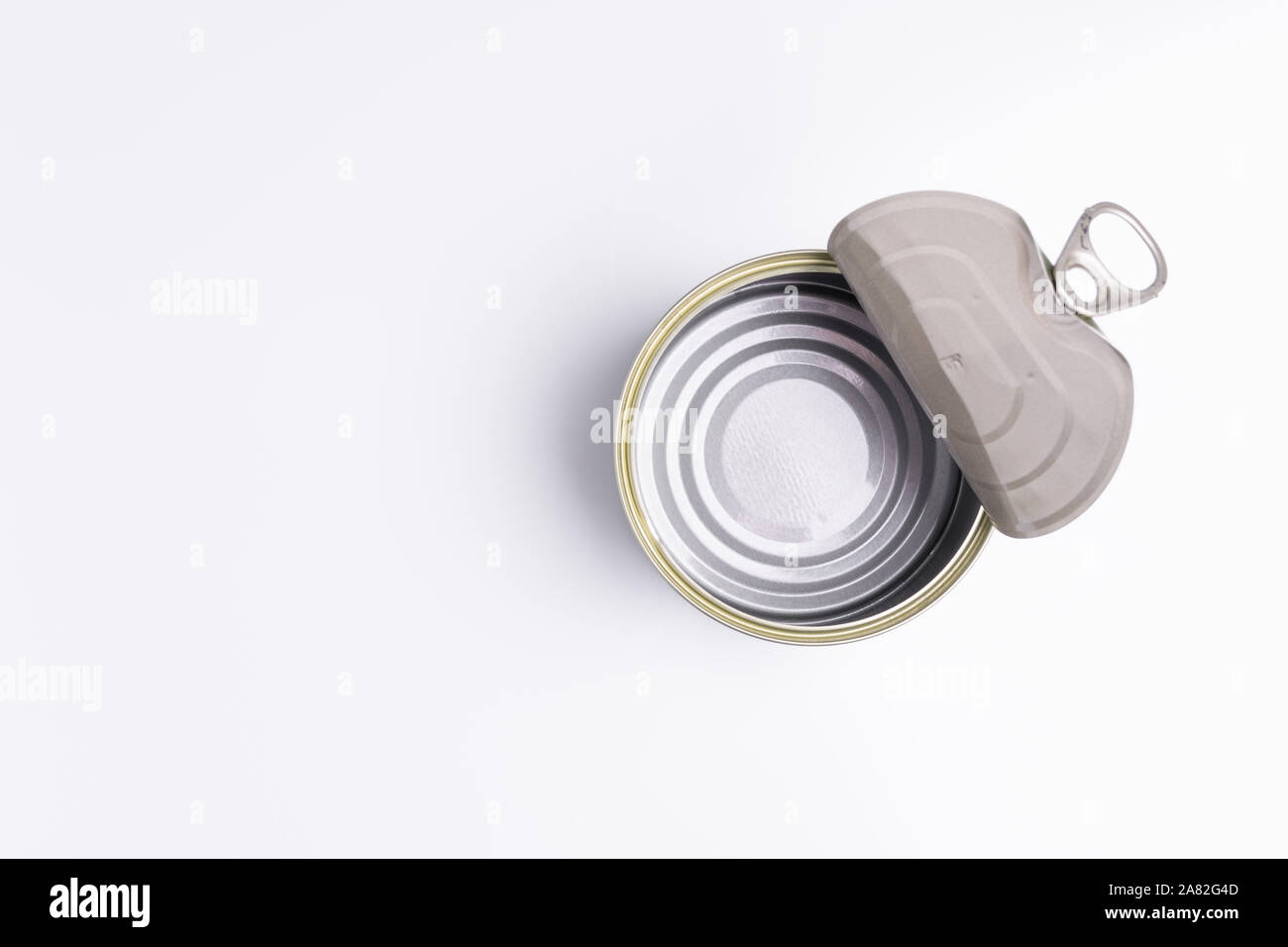 Open tin pink tuna fish hi-res stock photography and images - Alamy